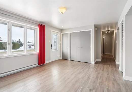 Bungalow for sale, House for sale Sainte-Hélène-de-Bagot - VID# 378j