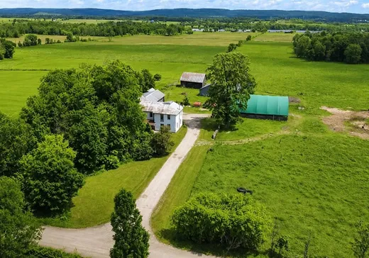Two-storey for sale, House for sale Ile Du Grand-Calumet - VID# 12dn